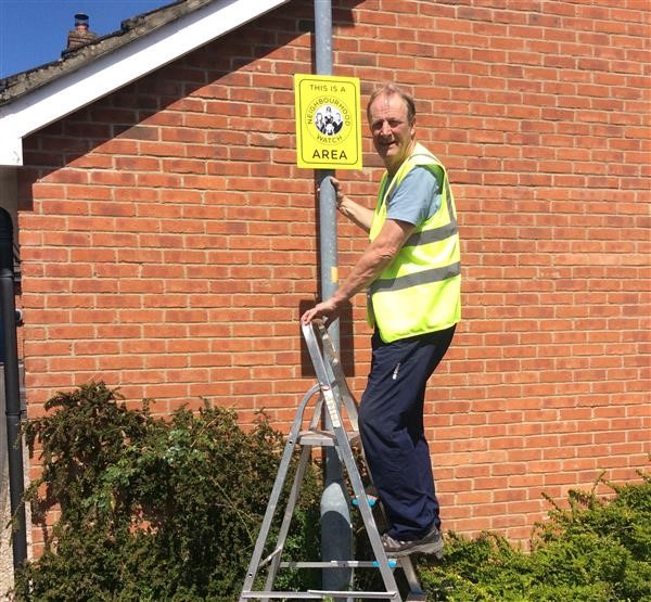 NHW street sign initiative - Wiltshire Neighbourhood Watch